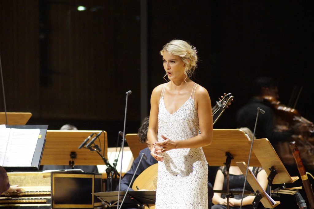 Presseecho - Miriam Kutrowatz